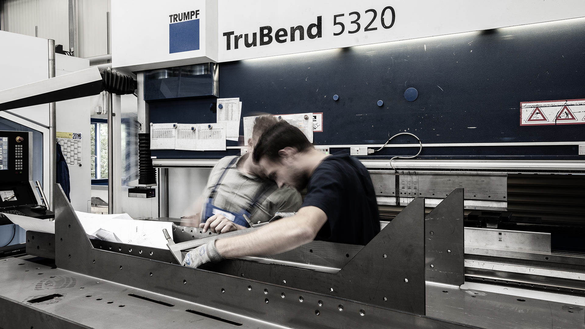 Abkanttechnik • HEIBL GmbH • Familienbetrieb in Weiherhammer.